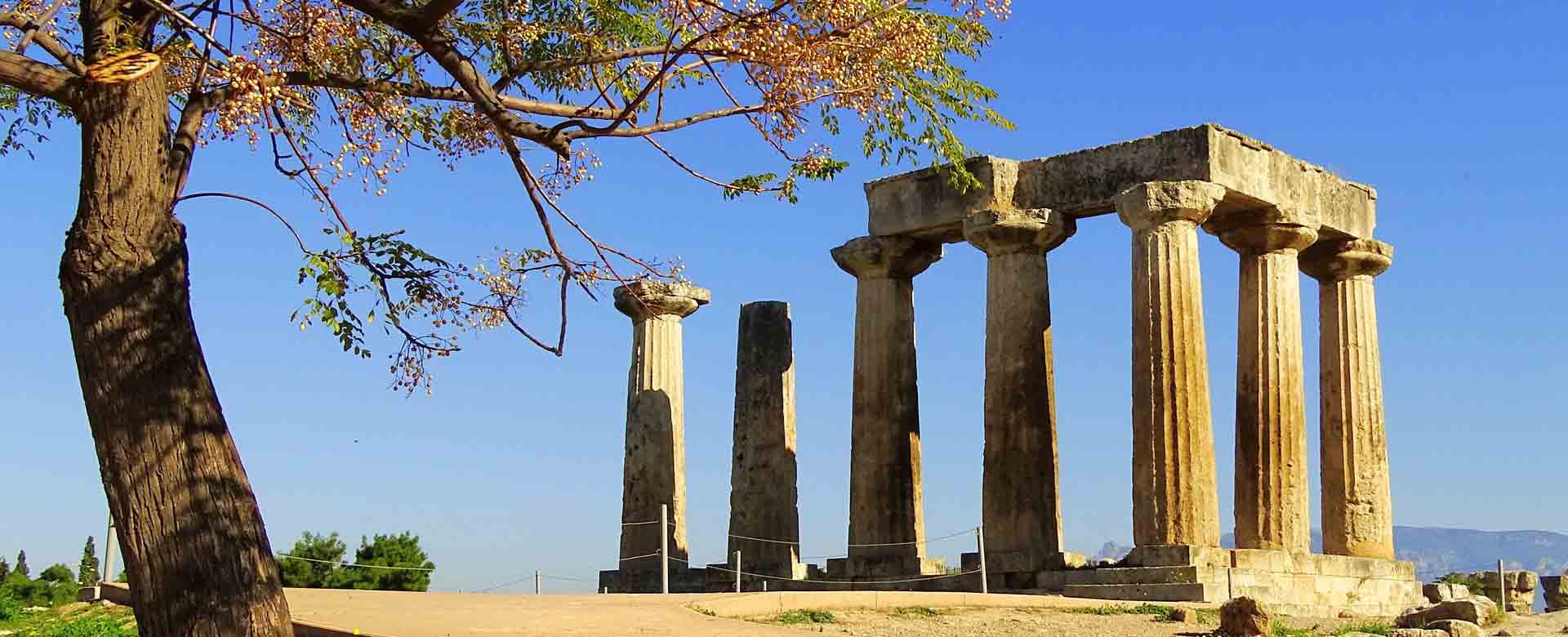 Corinth: how to get, beaches, accommodations, things to do ...